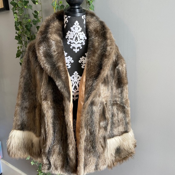 glenoit | Jackets & Coats | Vintage Glenoit Cape Coat | Poshmark